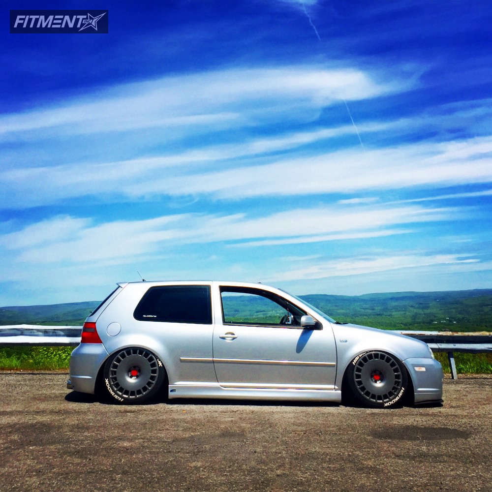 2004 Volkswagen R32 Base with 18x8.5 Rotiform Vce and Hankook 225x35 on ...