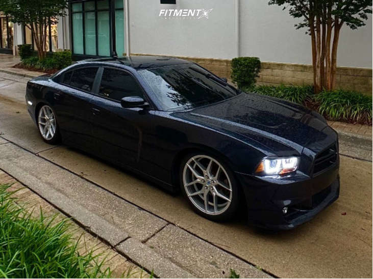 2011 Dodge Charger SE with 20x9 Mach Me4 and Kumho 245x40 on Coilovers ...