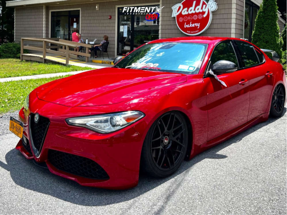 2017 Alfa Romeo Giulia Base with 18x8.5 Curva C300 and Vercelli 235x40 ...