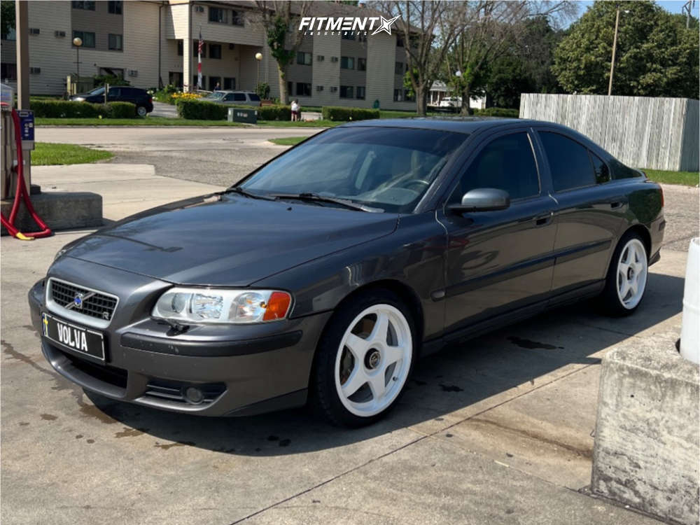 2004 Volvo S60 R with 18x8.5 Fifteen52 Chicane and Continental 225x40 ...