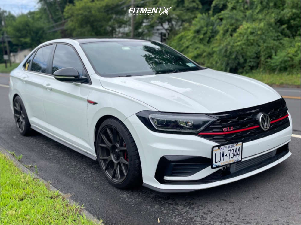2019 Volkswagen Jetta GLI S with 18x8.5 Konig Ampliform and Michelin ...