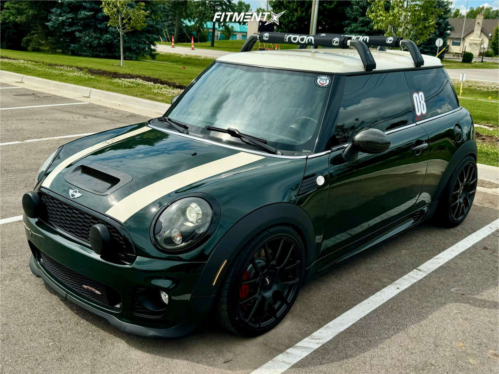 2010 Mini Cooper John Cooper Works with 18x7.5 NM Engineering Rse12 and ...