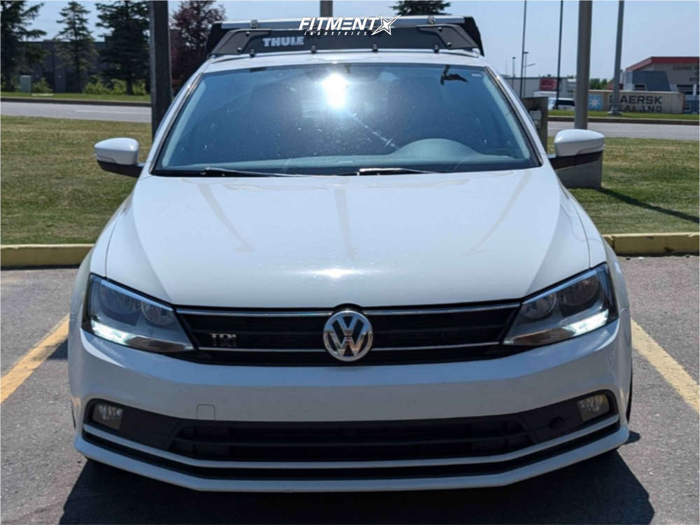 2015 Volkswagen Jetta Highline TDI with 17x8 Rotiform Rse and Michelin ...
