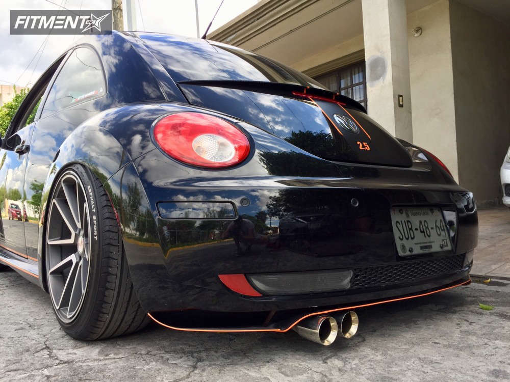 2010 Volkswagen Beetle Base with 18x8.5 Rotiform Spf and Td Tires ...
