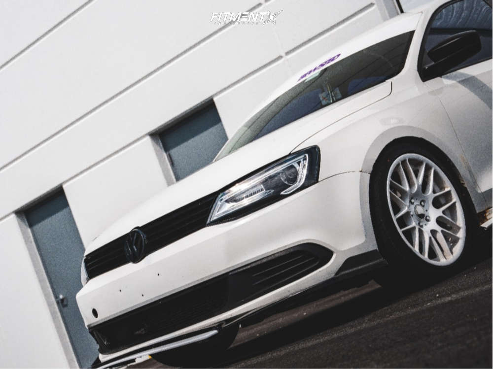 2013 Volkswagen Jetta S with 18x8.5 VMR V703 and Dynamo 225x40 on Coilovers | 3083425 | Fitment ...