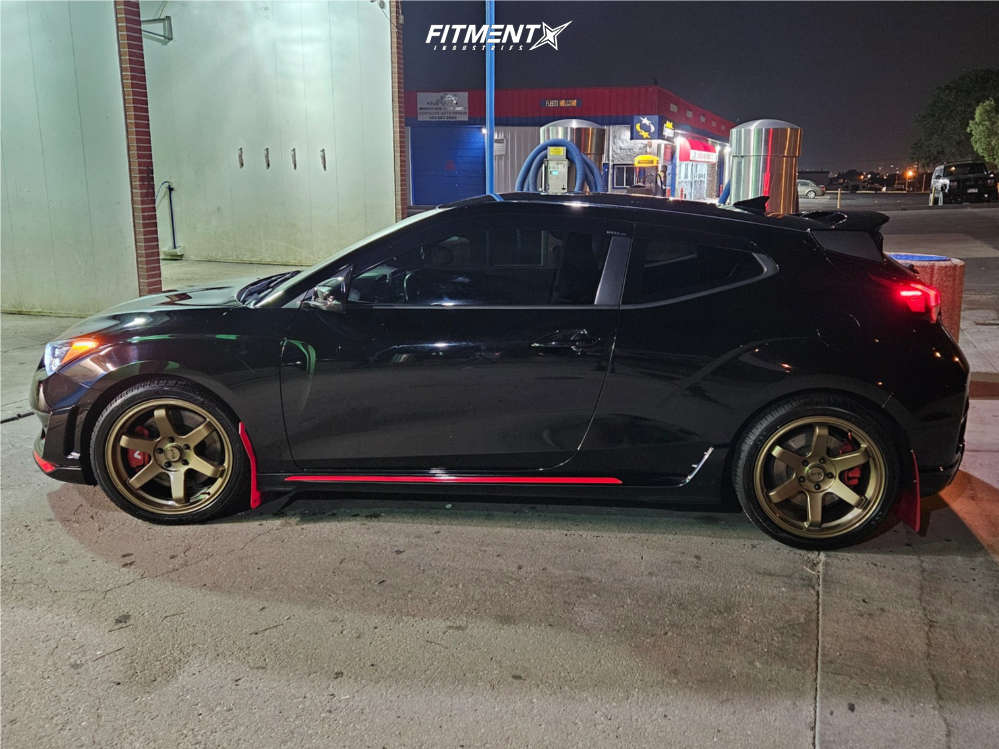 2019 Hyundai Veloster N Base with 18x8.5 F1R F106 and Lexani 255x35 on ...