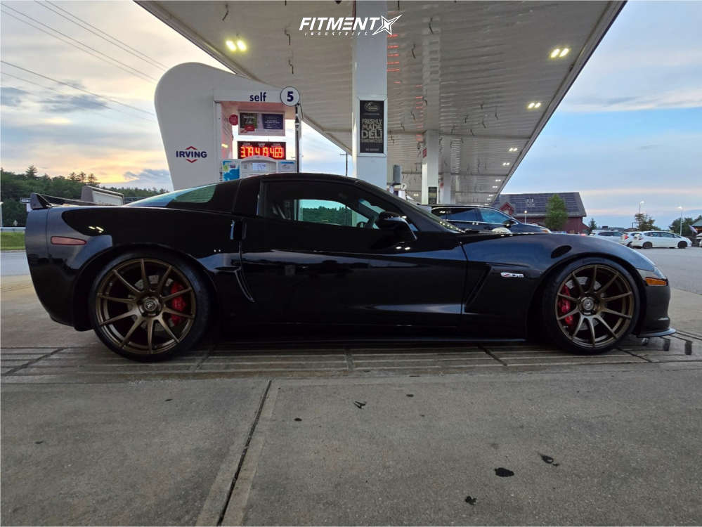 2007 Chevrolet Corvette Z06 with 19x10 Forgestar Cf10 and Continental ...