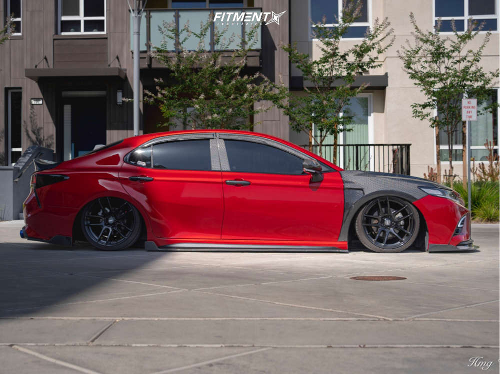 2020 Toyota Camry SE with 19x9.5 ESR Cs8 and Toyo Tires 225x35 on Air ...