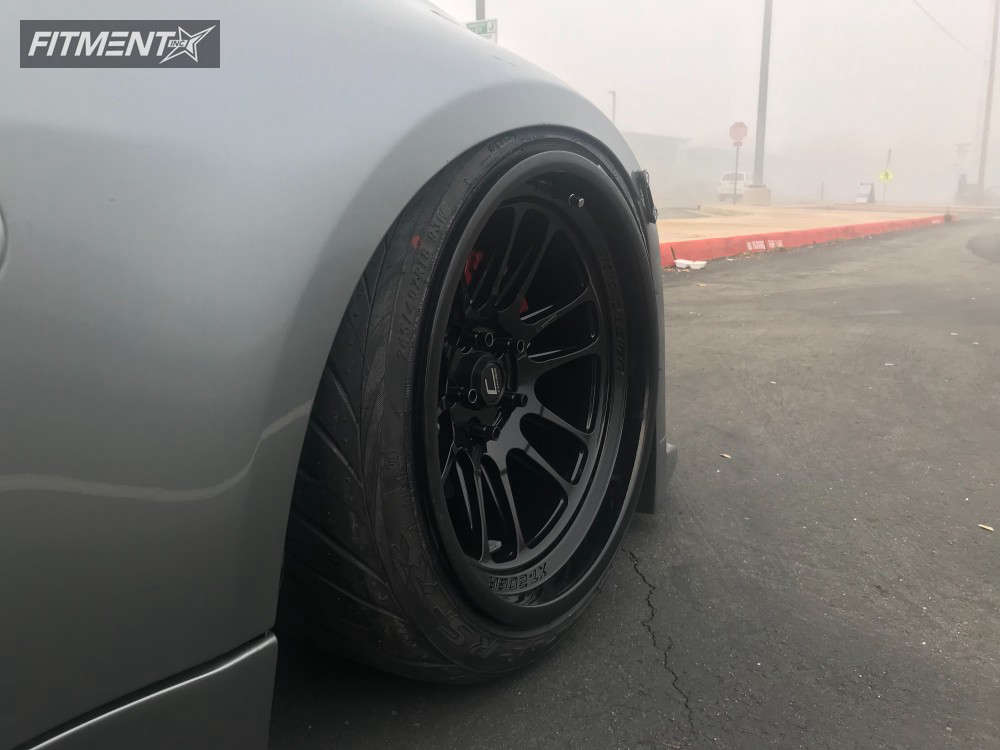 2004 Nissan 350Z Base with 18x11 Cosmis Racing XT-206R and Federal 245x40 on Air Suspension ...