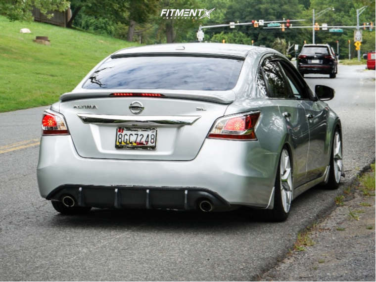 2015 Nissan Altima SL with 18x8.5 Aodhan Aff7 and Lexani 235x40 on ...