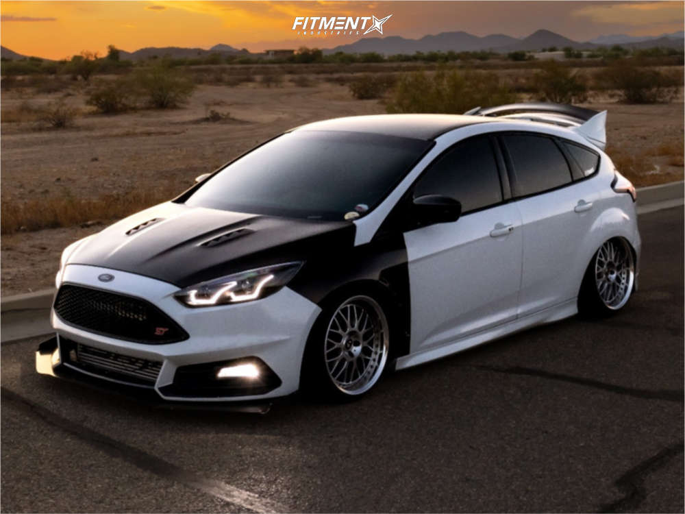 2016 Ford Focus ST with 18x10 Work VS-XX and Toyo Tires 215x35 on ...