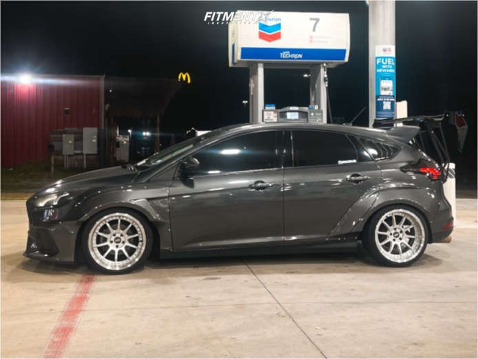 2017 Ford Focus SE with 18x10.5 ESR Cs12 and Nexen 245x35 on Coilovers ...