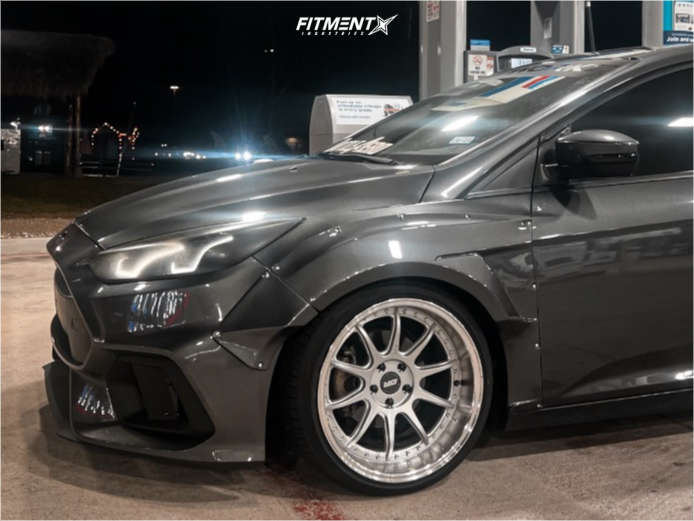 2017 Ford Focus SE with 18x10.5 ESR Cs12 and Nexen 245x35 on Coilovers ...