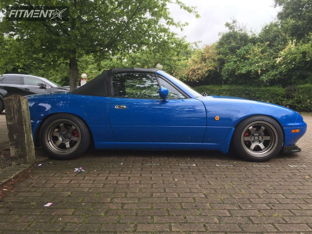 1992 Mazda MX-5 Miata Base with 15x9 Rota Grid and Yokohama 195x50 on ...