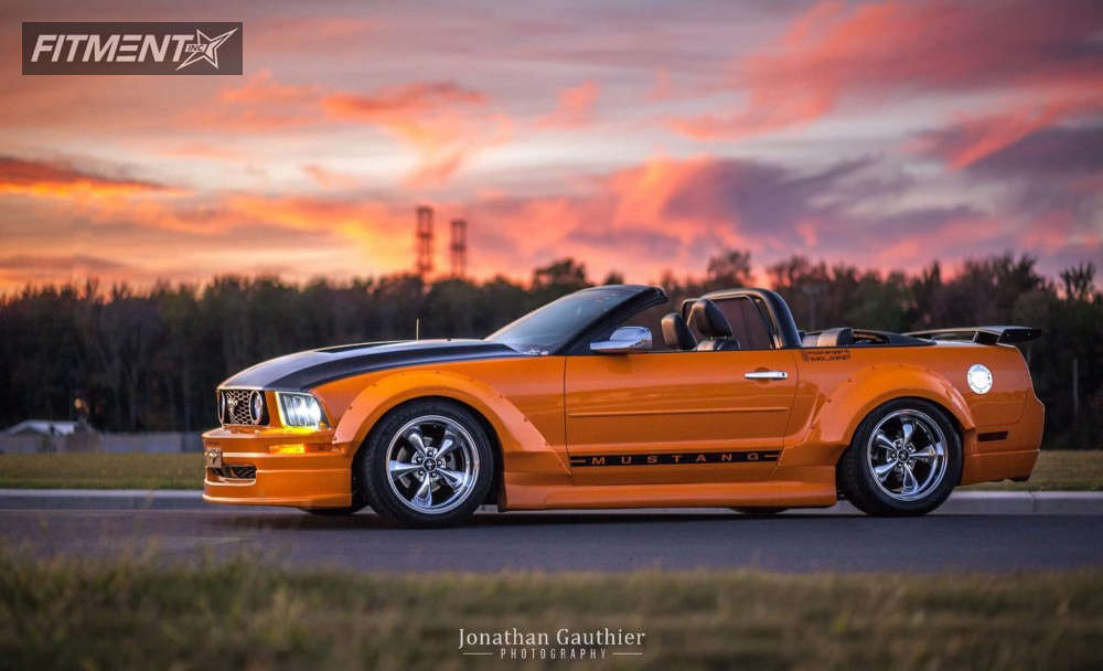 2007 Ford Mustang GT with 18x9 American Racing Torq Thrust M and ...