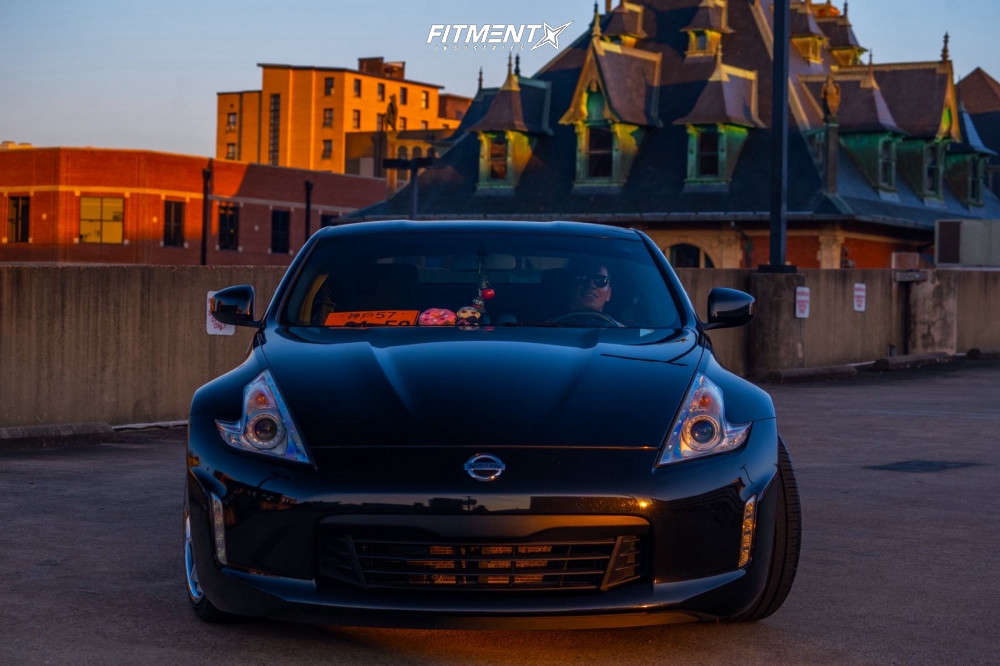 2017 Nissan 370Z Sport with 20x9 Ferrada Fr2 and Toyo Tires 245x35 on ...