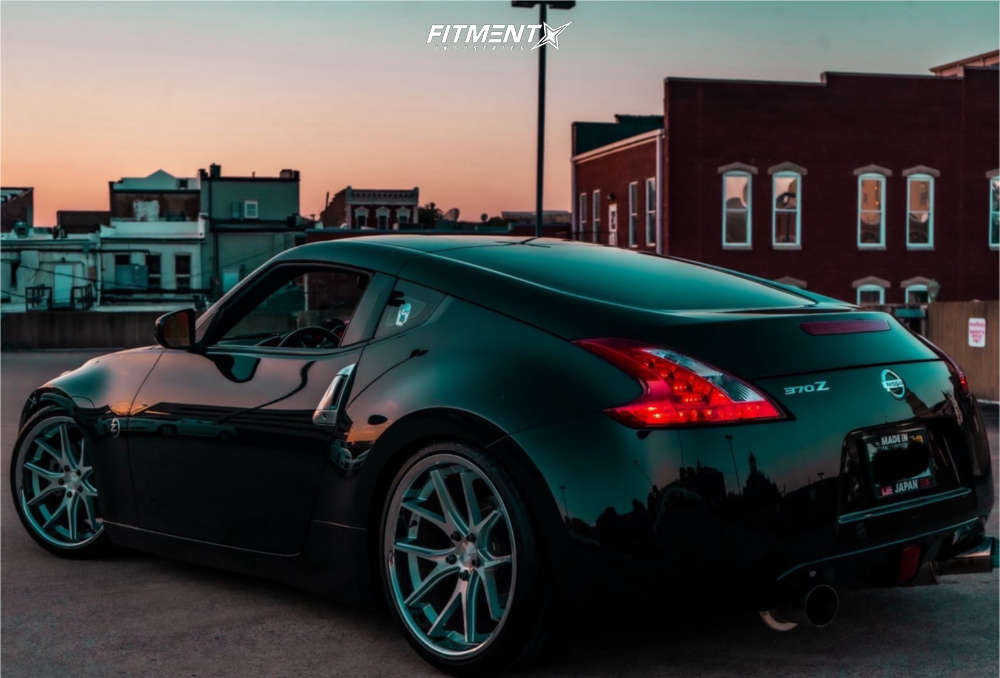 2017 Nissan 370Z Sport with 20x9 Ferrada Fr2 and Toyo Tires 245x35 on ...