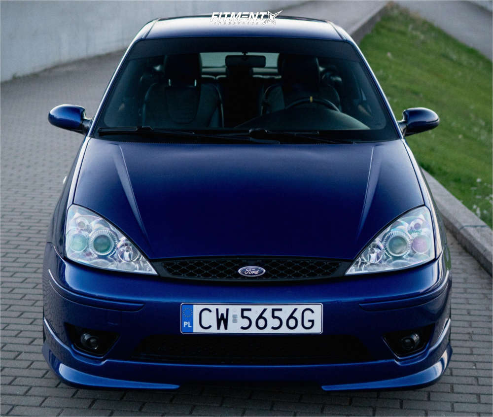 2002 Ford Focus SVT with 18x7 OZ Racing Hyper Gt Hlt and Bridgestone ...