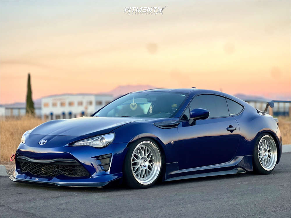 2017 Toyota 86 Base with 18x9.5 Aodhan Ah02 and Haida 225x40 on ...