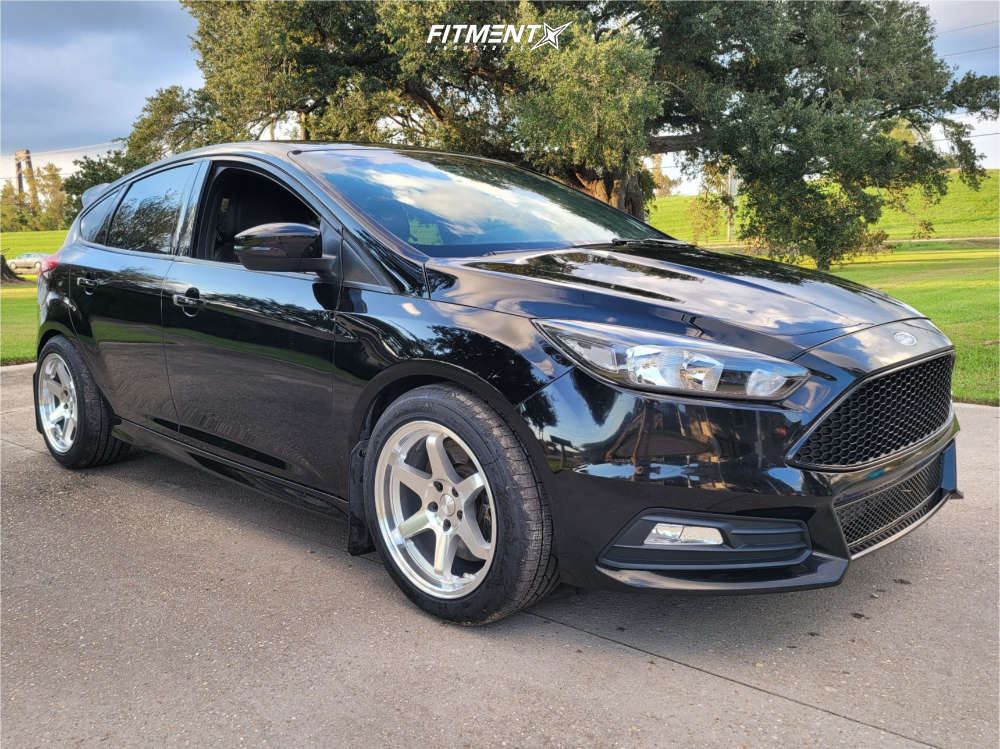 2018 Ford Focus ST with 17x9 Vors Tr37 and Cooper 245x45 on Stock ...