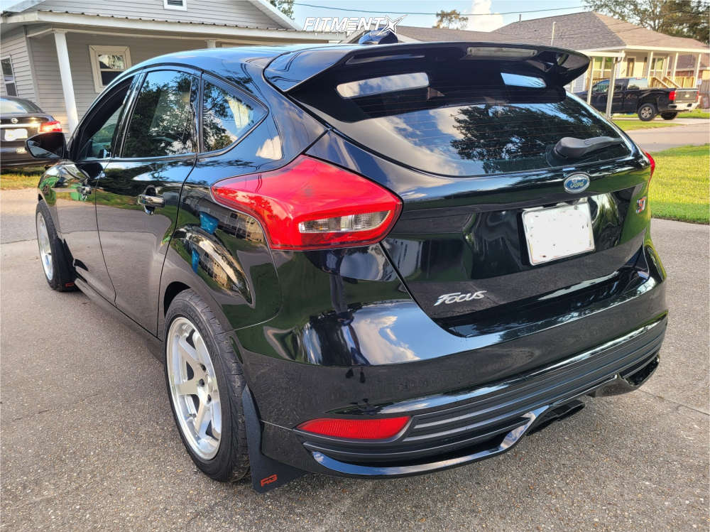 2018 Ford Focus ST with 17x9 Vors Tr37 and Cooper 245x45 on Stock ...
