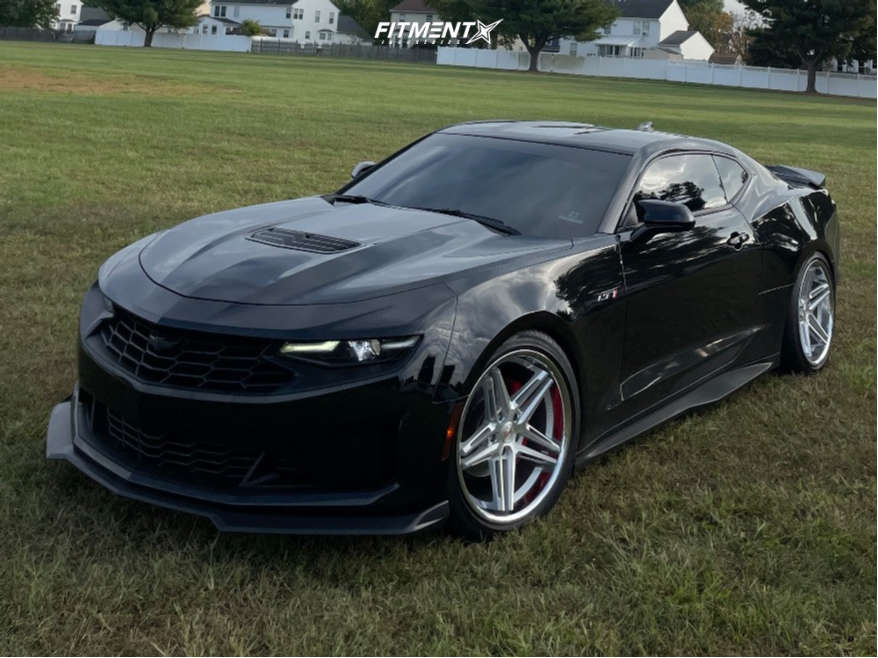 2020 Chevrolet Camaro LT1 with 20x10 Ferrada Cm1 and Atturo 265x40 on ...