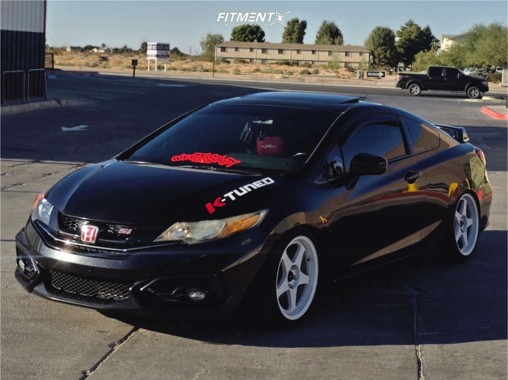 2015 Honda Civic Si with 18x8.5 AVID1 Av42 and Dunlop 225x40 on ...