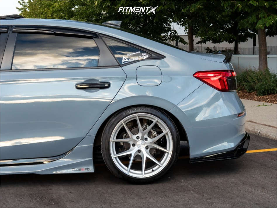 2022 Honda Civic Sport with 18x9.5 Aodhan Aff7 and Milestar 255x35 on ...