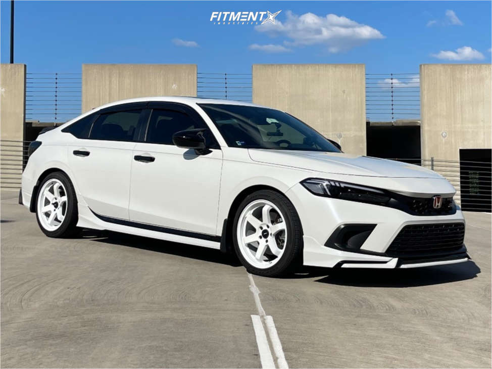 2024 Honda Civic Si with 18x8.5 AVID1 Av6 and Goodyear 235x40 on Stock ...