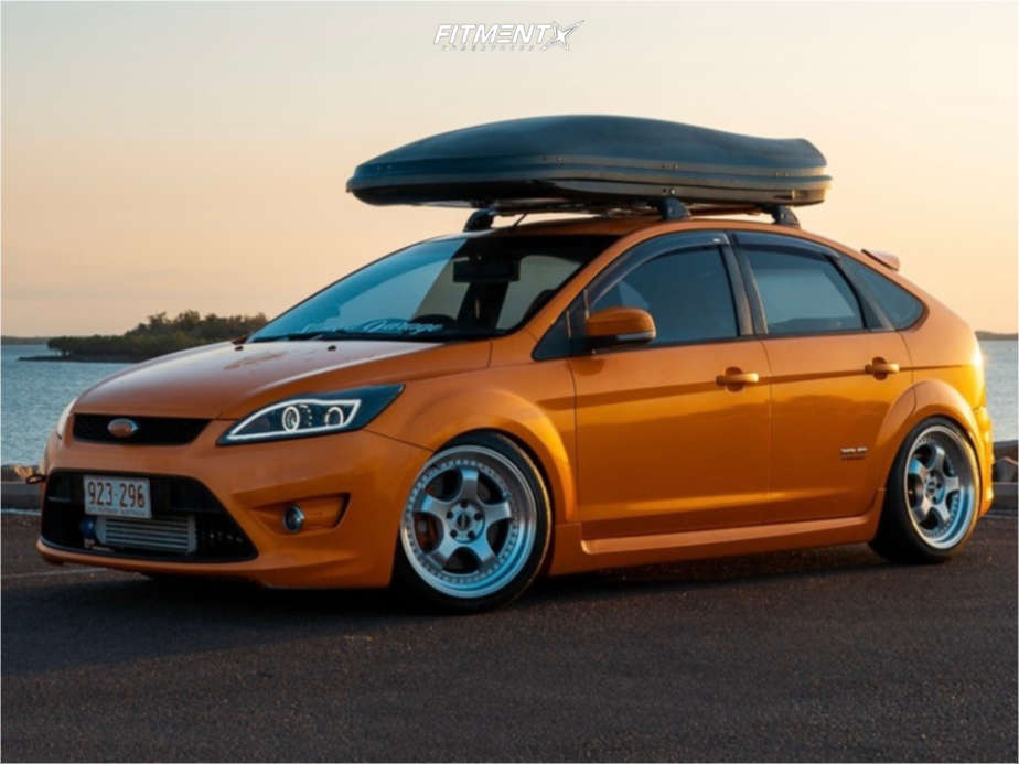 2008 Ford Focus S with 18x8.5 Hussla Zen and Bridgestone 235x40 on ...