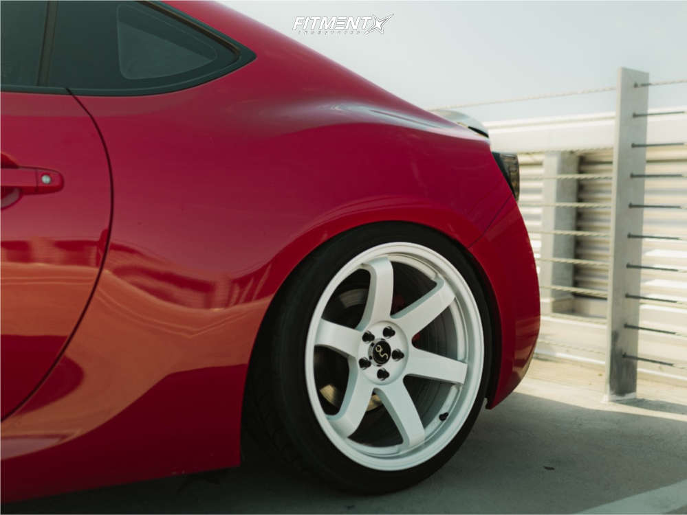 2017 Toyota 86 Base with 18x9.5 JNC Jnc014 and Nitto 225x40 on ...