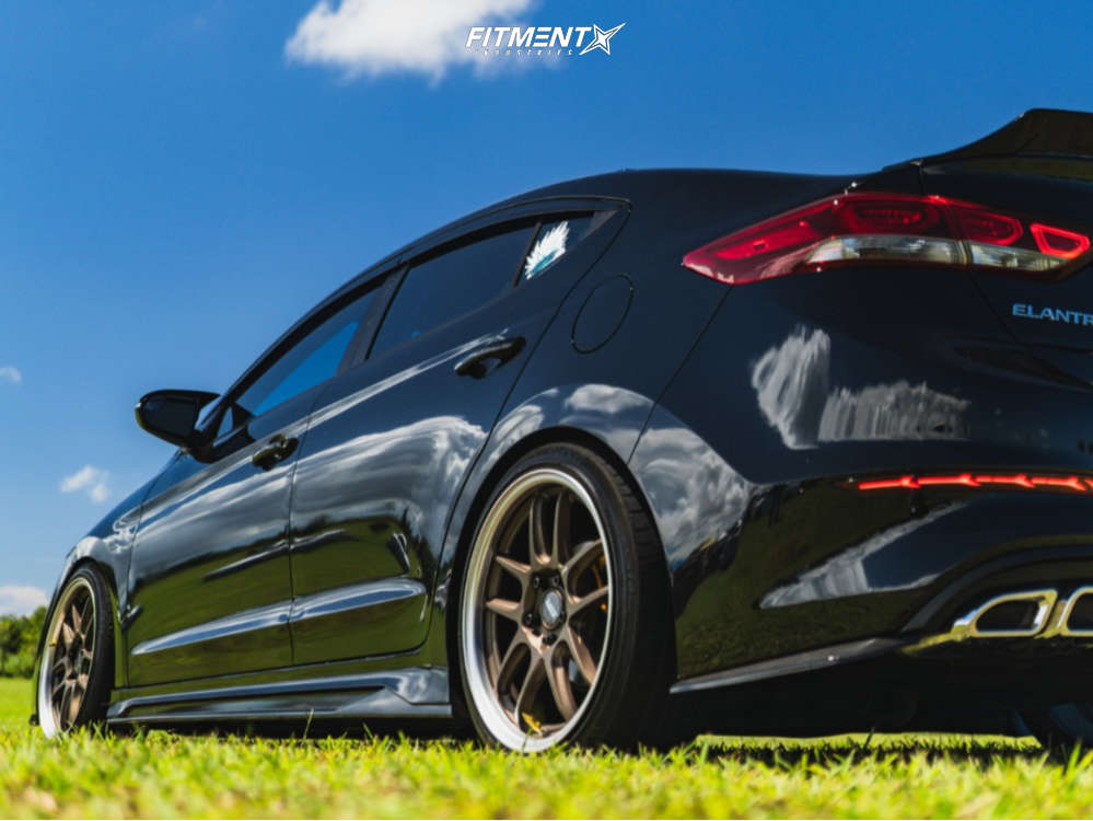 2018 Hyundai Elantra SEL with 18x8.5 ESR Ap8 and Kumho 215x40 on ...