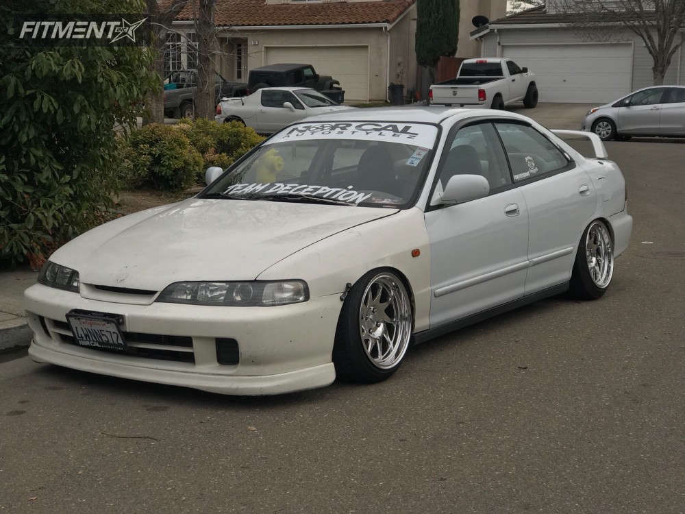 1995 Acura Integra LS with 16x9 Whistler Kr7 and Continental 195x45 on ...