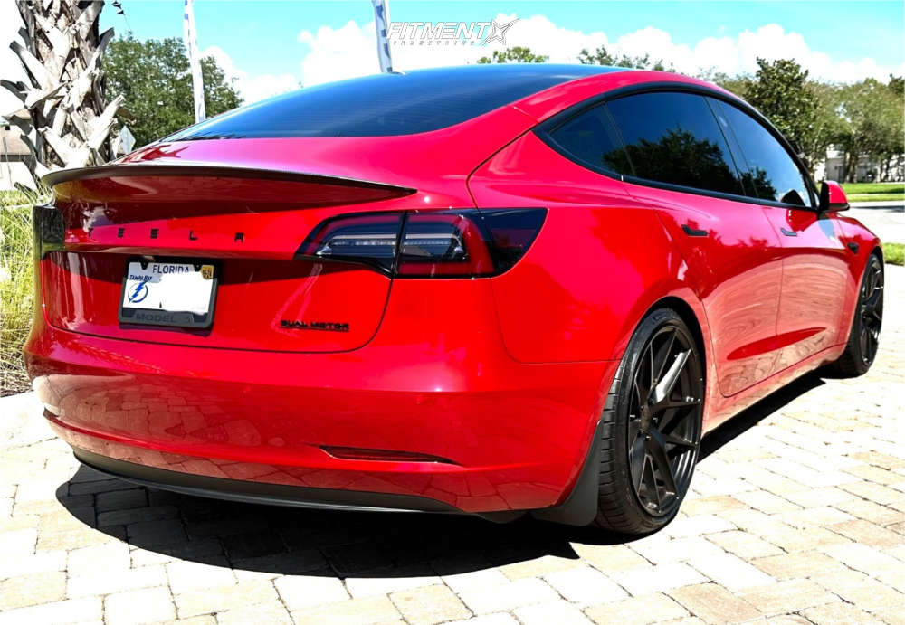 2021 Tesla 3 Performance with 20x9.5 Aodhan Aff7 and Michelin 235x35 on ...
