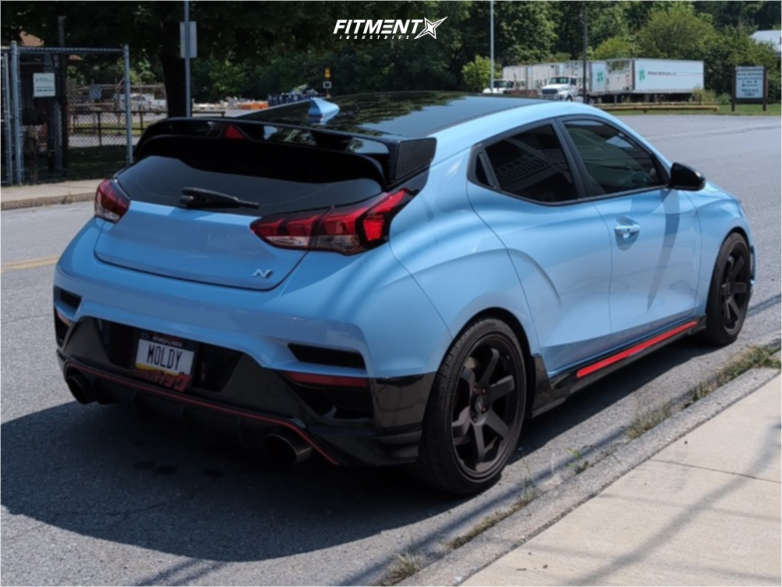 2020 Hyundai Veloster N Base with 18x8.5 AVID1 AV6 and Nitto 225x40 on ...