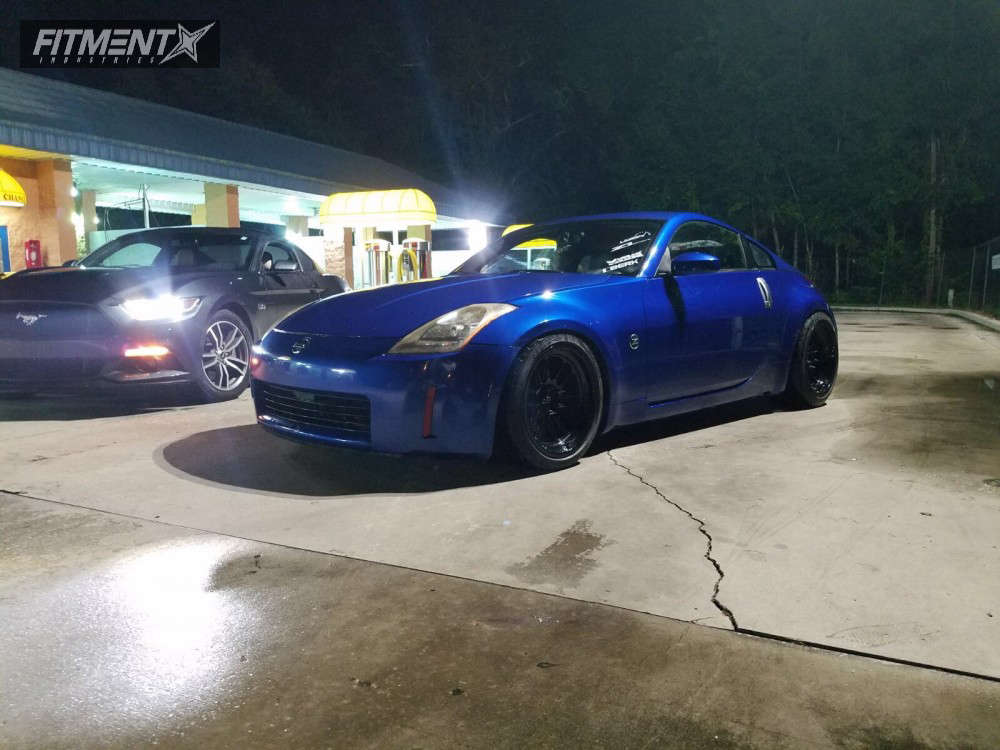2005 Nissan 350Z Performance with 18x9.5 Cosmis Racing XT-206R and ...