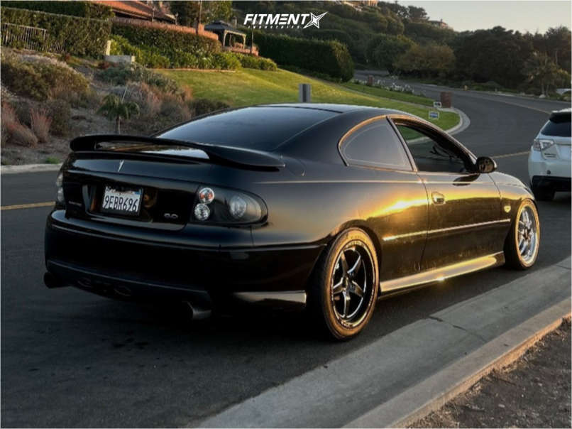 2006 Pontiac GTO Base with 18x8 Weld Racing Laguna and Hankook 235x35 ...