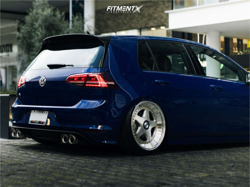 2016 Volkswagen Golf R Base with 19x8.75 OZ Racing Futura and Haida ...