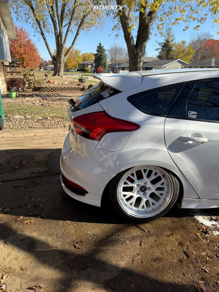 2016 Ford Focus ST with 18x9.5 ESR Cs11 and Nitto 235x40 on Coilovers ...