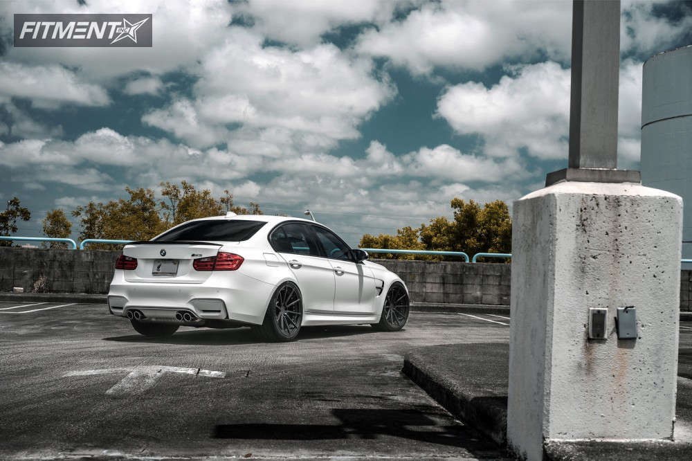 2016 BMW M3 Base with 20x9.5 Velgen VFDB10 and Pirelli 265x30 on ...