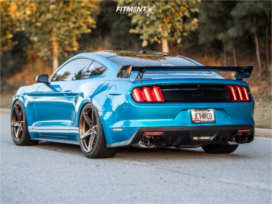 2016 Ford Mustang GT Premium with 20x10.5 Velgen Classic5 V2 and Atturo ...