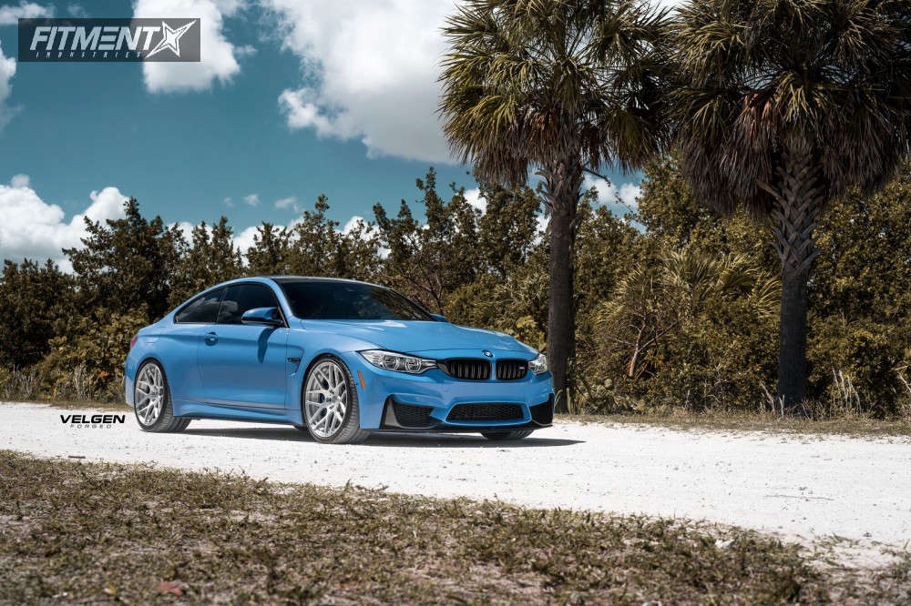 2015 BMW M4 Base with 20x9.5 Velgen Vfdb7 and Pirelli 265x30 on ...