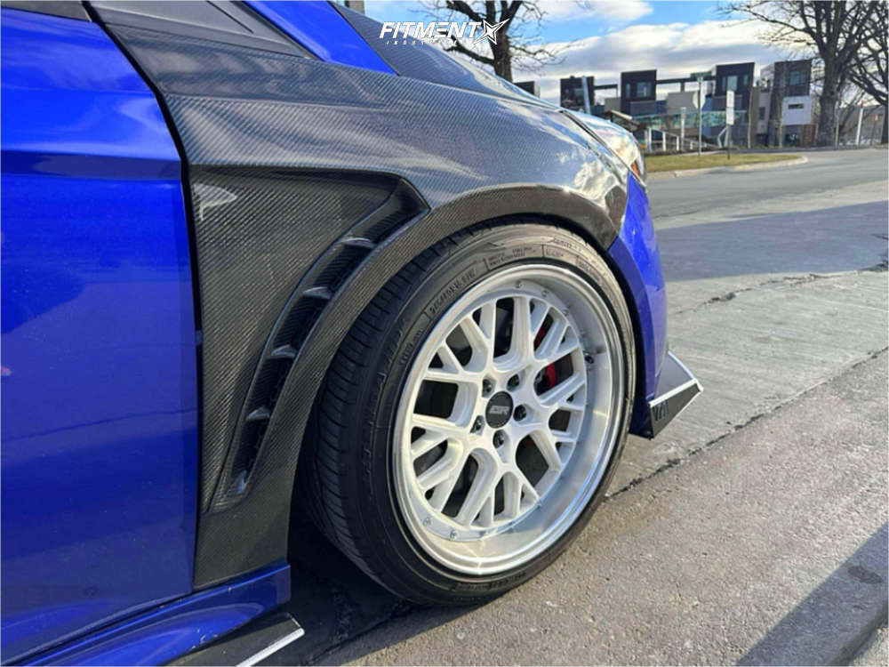 2014 Ford Focus ST with 18x9.5 ESR Cs11 and Toyo Tires 245x40 on ...