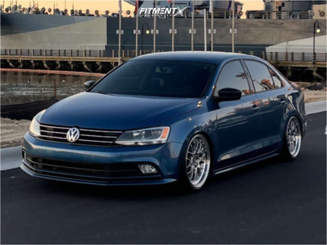2016 Volkswagen Jetta SE with 18x8.5 F1R F21 and Lexani 215x40 on ...