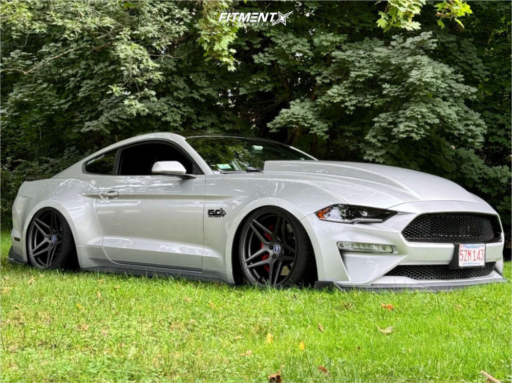 2018 Ford Mustang GT with 19x10.5 ESR Rf15 and Lexani 225x35 on Air ...