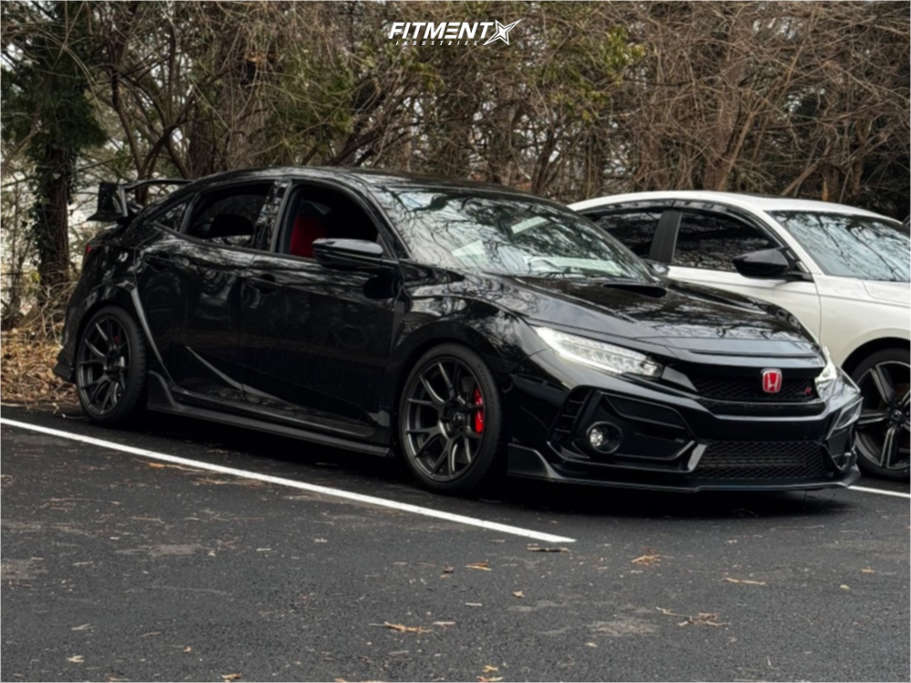 2021 Honda Civic Type R with 18x9.5 Konig Ampliform and Continental ...