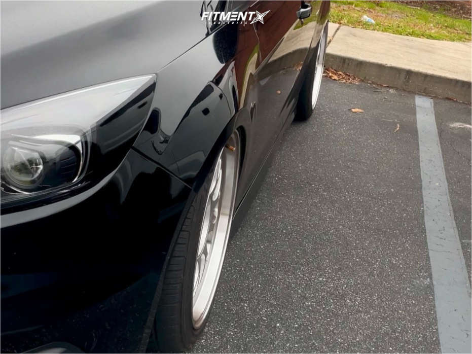 2016 Ford Focus ST with 18x8.5 ESR Cr1 and Lexani 225x40 on Air ...