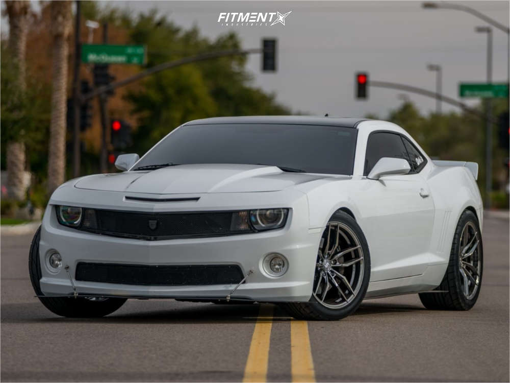 2015 Chevrolet Camaro SS with 20x9 Variant Krypton and Nitto 255x40 on ...