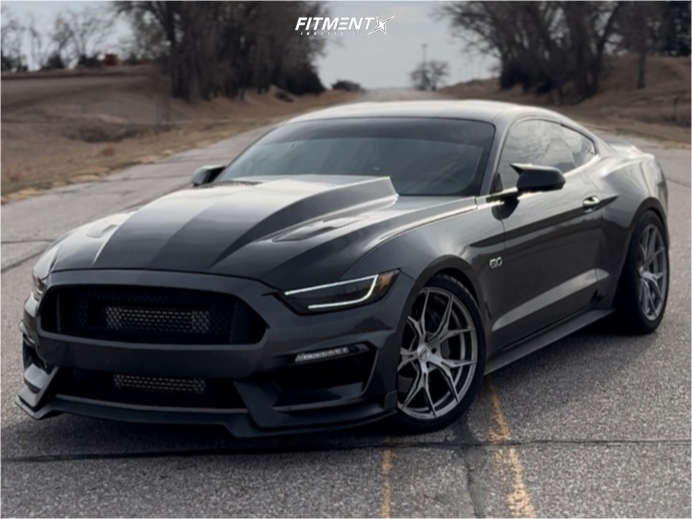 2017 Ford Mustang GT Premium with 20x9 Rohana Rfx5 and Atturo 275x35 on ...