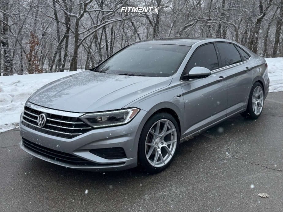 2020 Volkswagen Jetta SEL with 18x9.5 Aodhan Ah11 and Continental ...